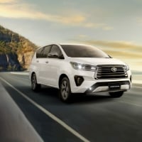 Toyota Innova Zenix | MPV | Toyota Laos